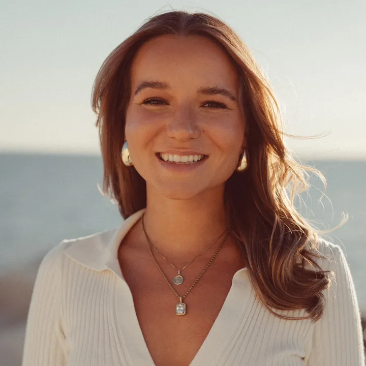 alinaxloves (@alinaxloves) - Urlebird